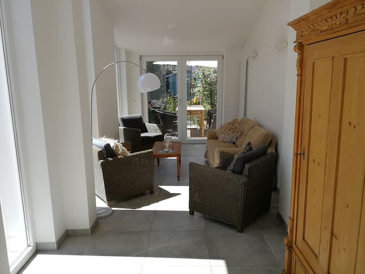 Little Romantic Suite With Garden Near Un Campus - Bonn