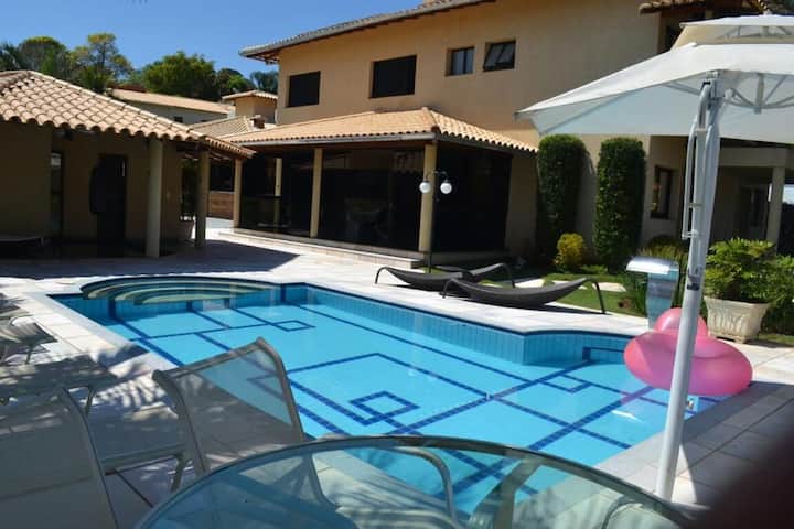 Lugar Aconchegante,  Espaçoso E  Bem Localizado. - Capitólio