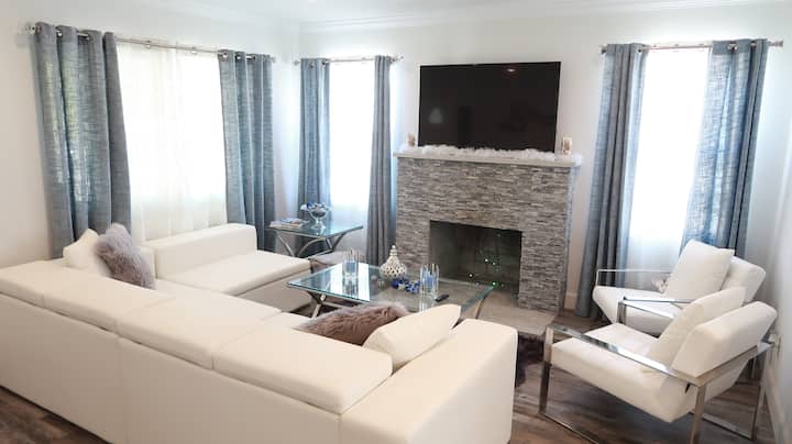 Modern & Cozy White House By Universal Studios - Burbank