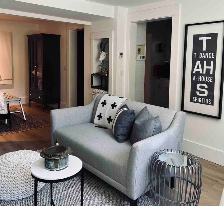 Ptown West End Guest Suite. - Provincetown, MA