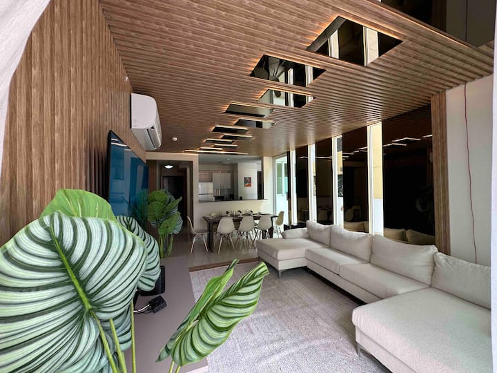1a- Elegance & Elegance Includes Private Jacuzzi! - Panama