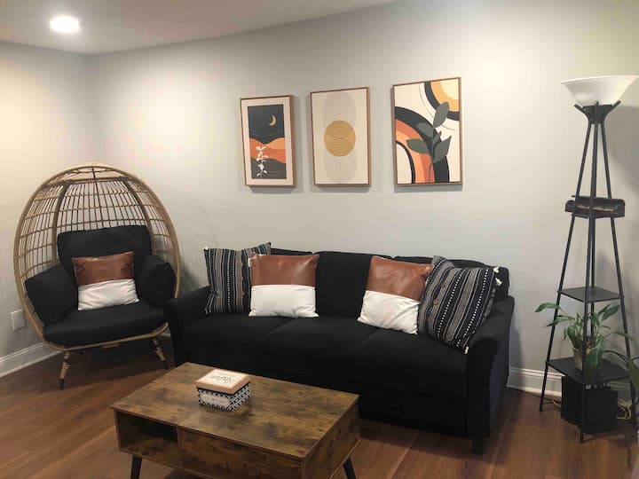 Relax & Recharge In Downtown Bg - WKU, Bowling Green