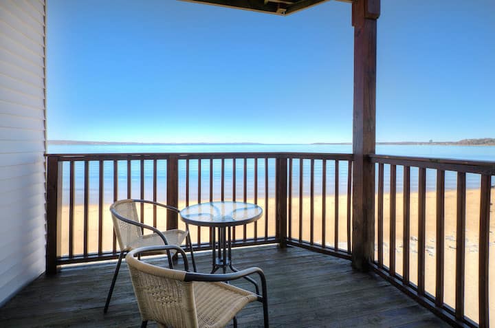 Torch Lake Vacation Rentals & Homes - Michigan, United States | Airbnb