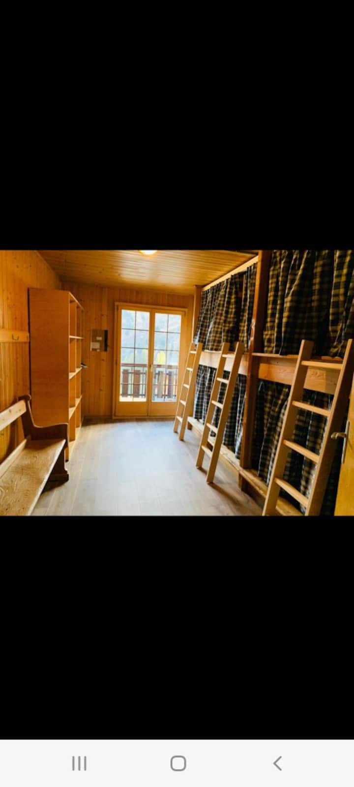 Bedroom 6 Beds With Shared Bathroom - Champéry