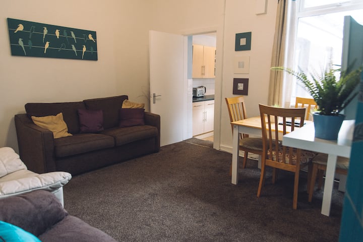 £155/wk @ Bcrooms: Double With Tv & Sink - Barrow-in-Furness