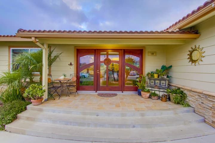 Beach Tract Dog Friendly Home, Steps From The Sand - Morro Bay, CA