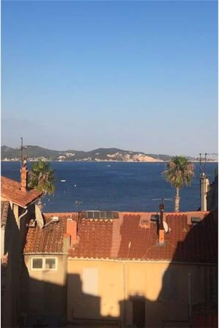 Terrasse Tropezienne  Vue Mer Au Cœur De La Ville - La Ciotat