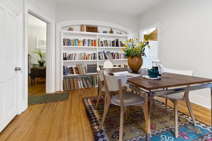 Charming Historic Locke Street Area Home - Hamilton