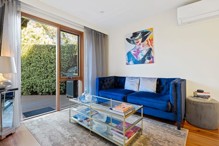 Canberra Holiday Rentals & Homes - Australian Capital Territory ...
