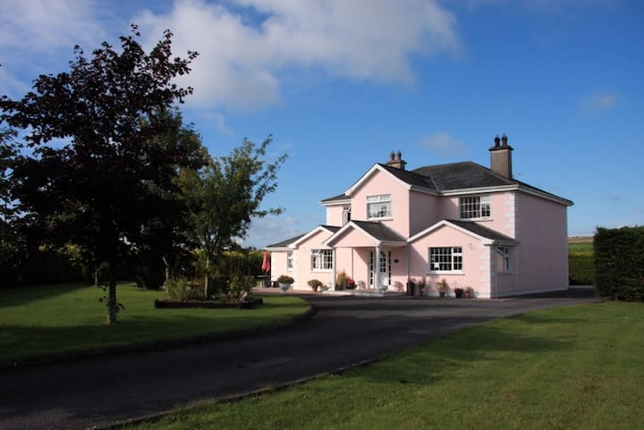 Tir Na Nog, Bed And Breakfast - Cashel