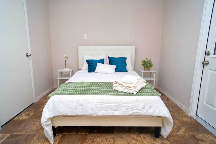 The Cozy Guesthouse - Irving, TX