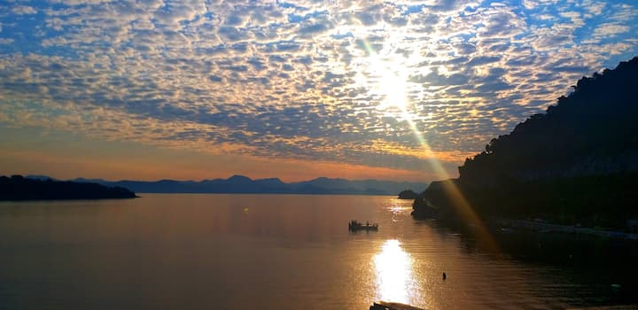 Mljet Sunrise Apartment For 2+2 - ムリエト島