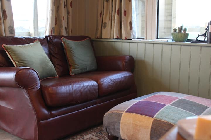 The Nestbox - Country Cabin With Outdoor Bath - Ripon
