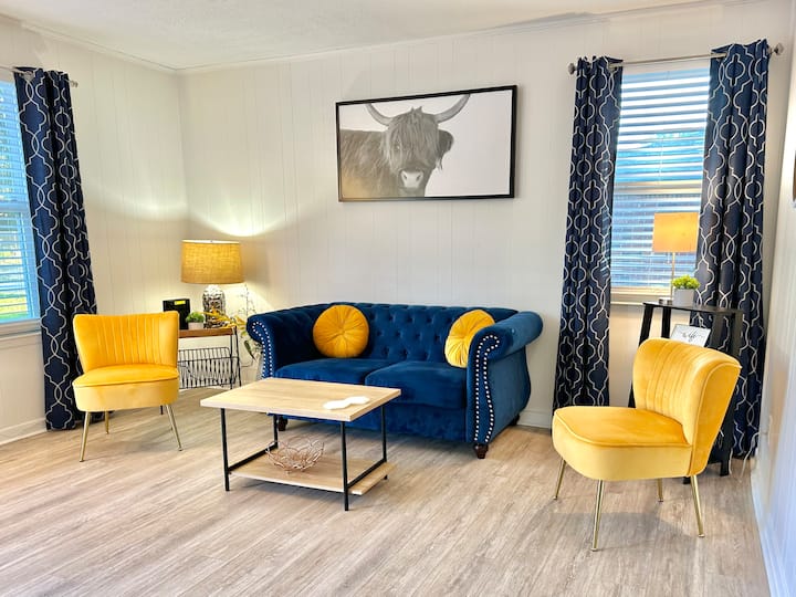 Pensacola Stay Near Nas & Downtown ~ Fenced Yard - Pensacola Beach, FL