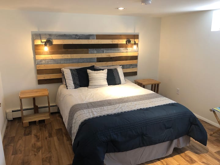 Hamptons Getaway 1br Apt| Beaches, Wineries & Golf - Long Island Game Farm Wildlife Park & Children's Zoo