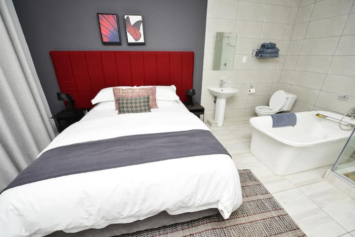 Hotel In A Village - Bushbuckridge