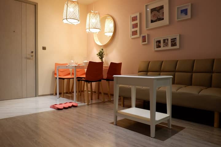 Infinity Pool  Gym Luxury Cozy Condo@ Bts Ekkamai - Bangkok