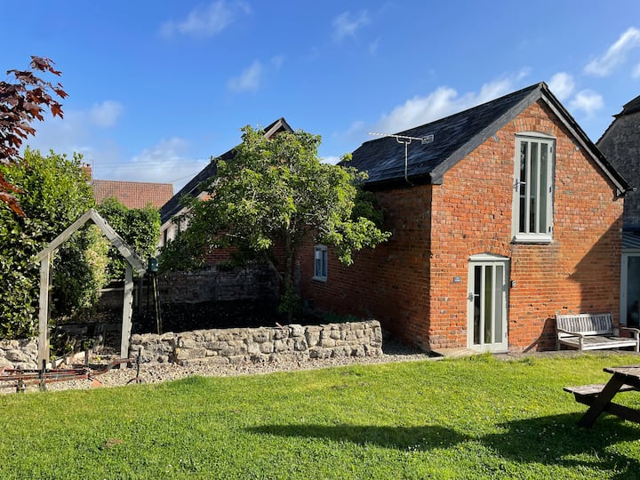 Stunning Boutique Country Cottage - Swindon