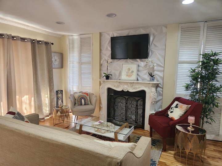Stylish 2 Bedroom Retreat - Atlantic Beach, NY
