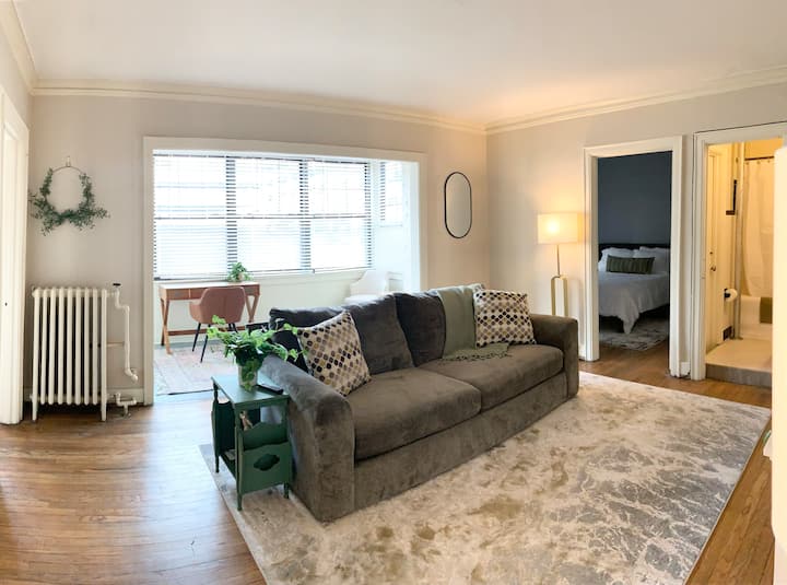 Central & Comfortable 1 Br Apt - Kansas City, MO