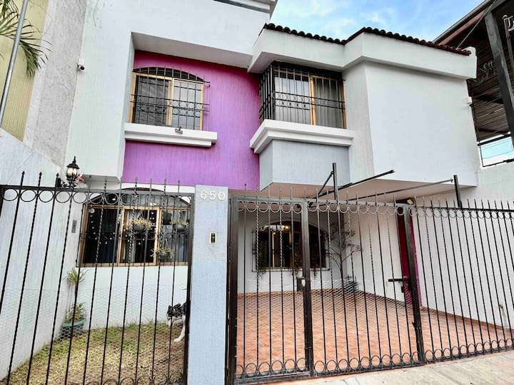 Hogar Limpio, Seguro Y Céntrico (Casa Jardinadas) - Zamora