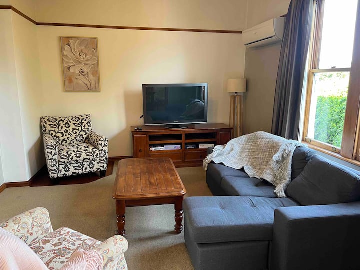 Villa Retreat - Masterton