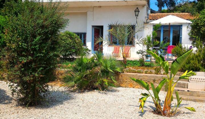Mer Et Soleil, Terrasse & Jardin Pour 4 ! - Sanary-sur-Mer