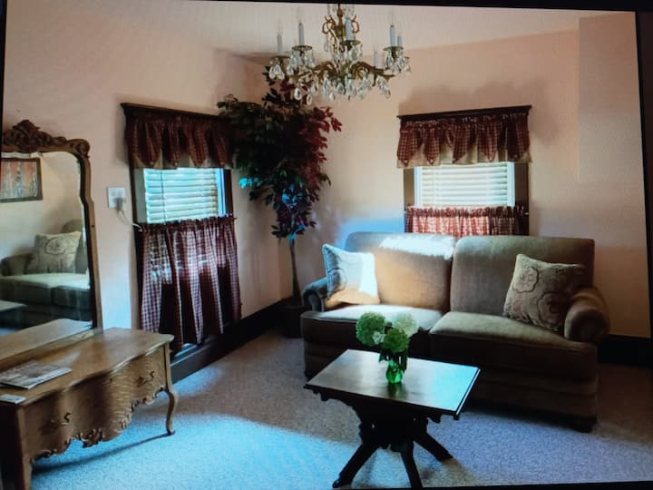 Harmons Haven- A Private Suite Retreat - Coldwater, MI