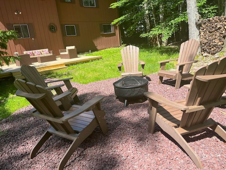 Cozy 5-bedroom Home Nestled In Tobyhanna - Kalahari Indoor Waterpark, Pocono Manor