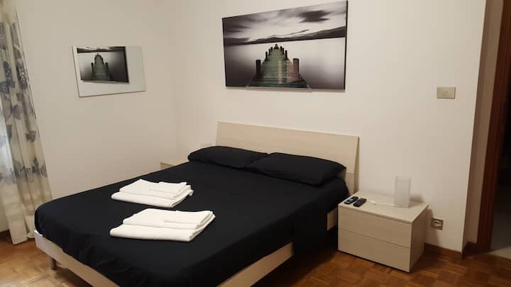 Camera Con Bagno 5 Min Dalla Stazione Centrale. - Bologne