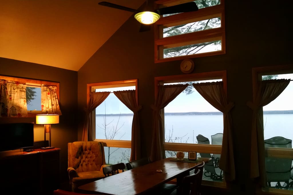 Serenity Aloft House - Houses for Rent in Penn Yan, New York, United States