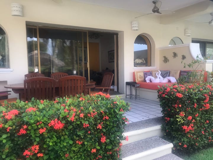 Preciosa Villa En Condomino - Monterrey