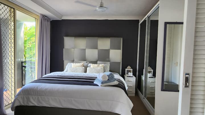 3 Blocks To Surfers Paradise Beach - Gold Coast
