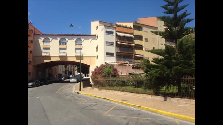 Grand Studio Centre Ville - Var