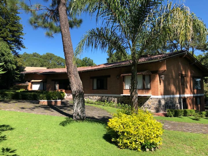 Casa Vallesana En Avandaro - Valle de Bravo