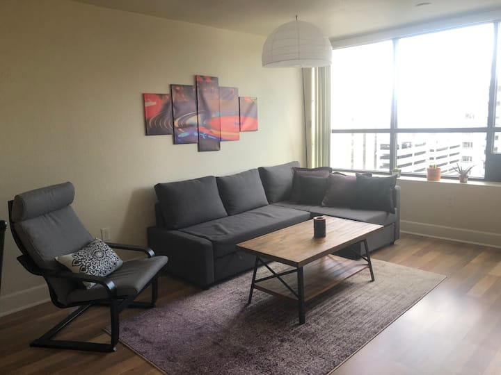 Condo W/ Urban Living And The Neon Lights Of Reno! - Reno