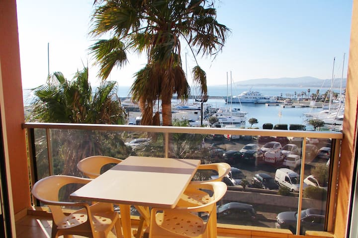 Charmant 2 Pièces En Bord De Plage - Fréjus