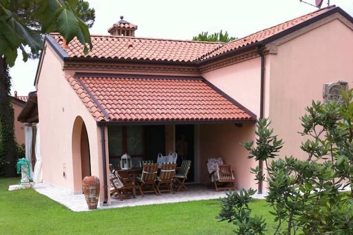 Villetta Singola In Contesto Residenziale - Lido di Jesolo