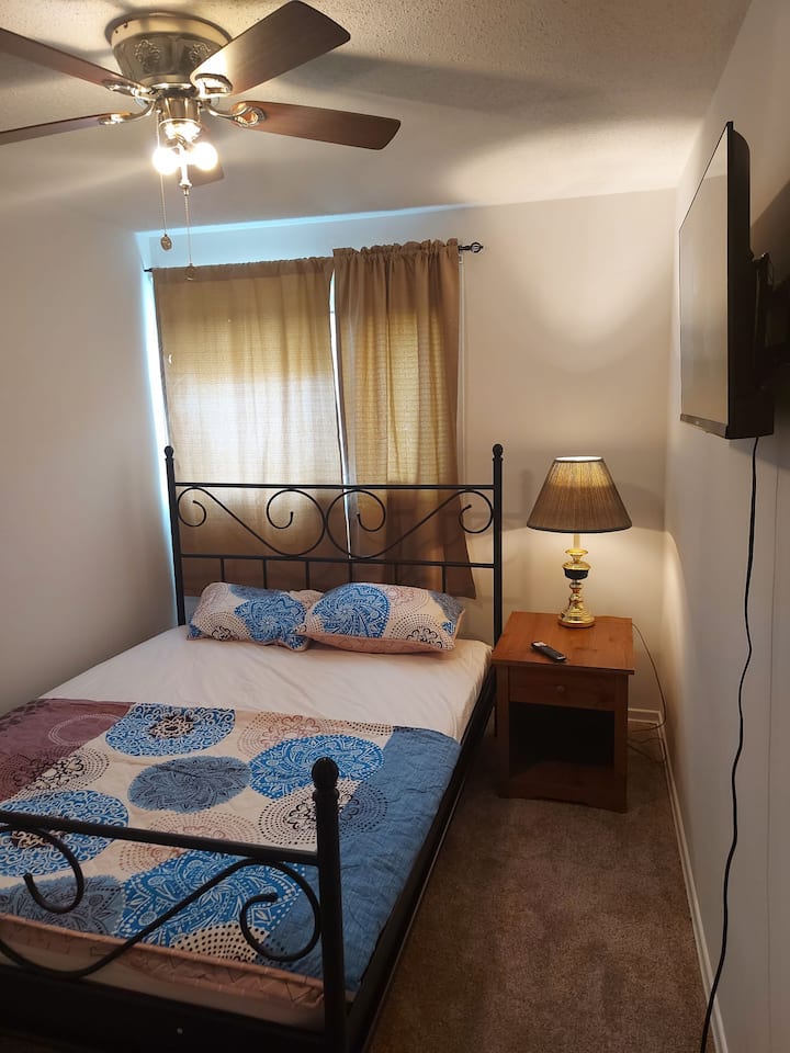 Ugigi Palace Home - Kitchener