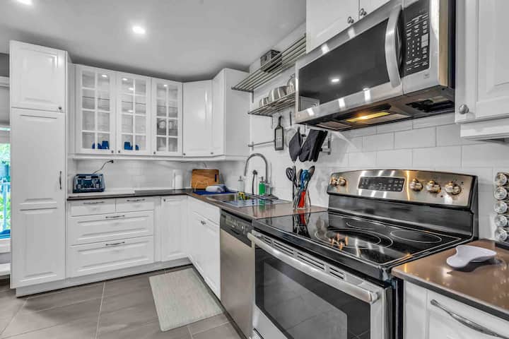 Extended Stays, Made Easy At Casa Mir’o - Gatineau