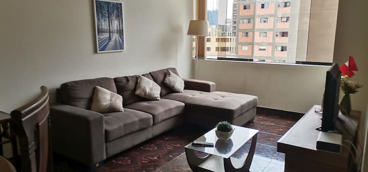 Dpto En Pleno Centro De Miraflores Benavides Cda4 - Lima
