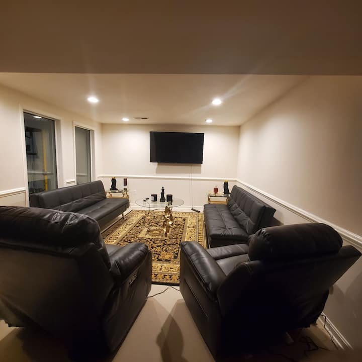Adorable 1 Bedroom/1 Ba Place, Away From The City. - Fredericksburg, VA