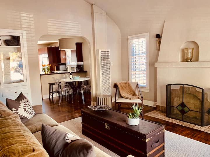 2 Bedroom Modern Duplex - Los Angeles, CA