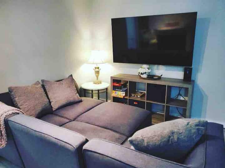 Modern All White Suite 1 - Anchorage, AK