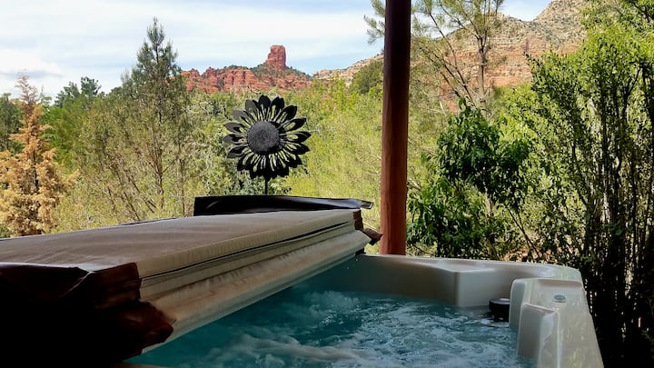 Backyard Beauty
Fab Location
Friends & Family Fun! - Sedona, AZ