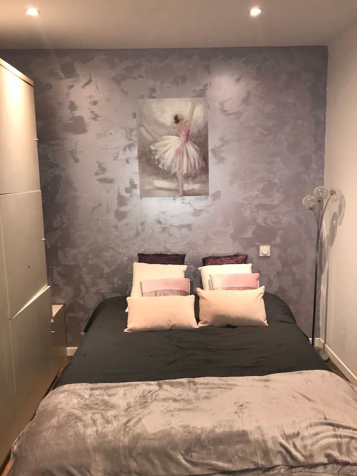 Maison Chaleureuse Avec Parking Gratuit  Jaccuzi - Oradour-sur-Glane
