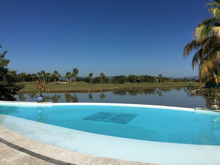 Department At El Tigre Golf Course - 新瓦雅塔