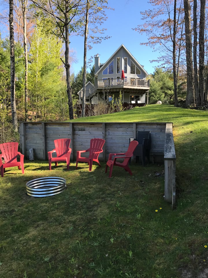 Spacious 5 Bedroom Lakefront Home - Greenwood Lake, Alger