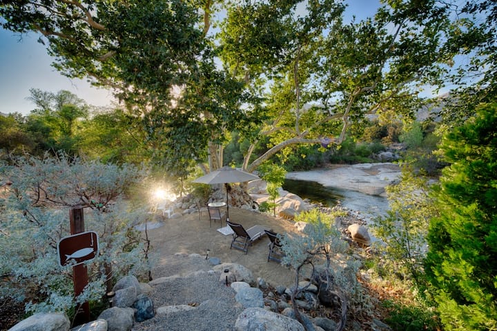Romantic, Rustic Riverfront Suite- 
Sequoia Charm! - Sequoia National Park