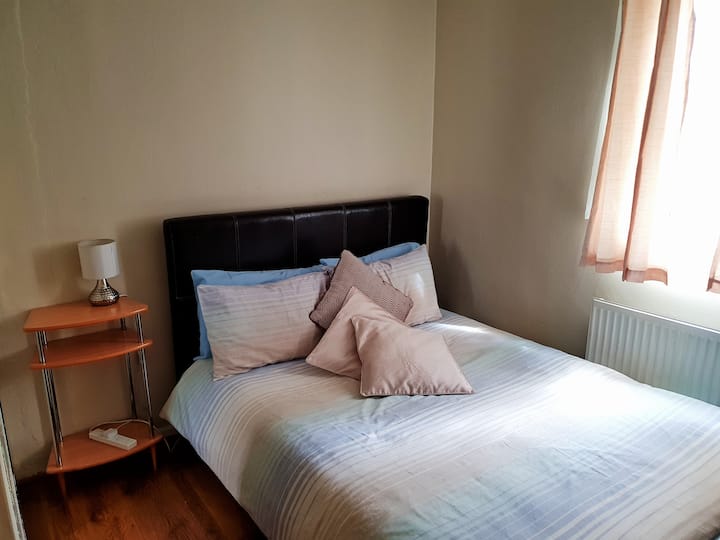 Quaint & Comfy Room, Meanwood - Leeds